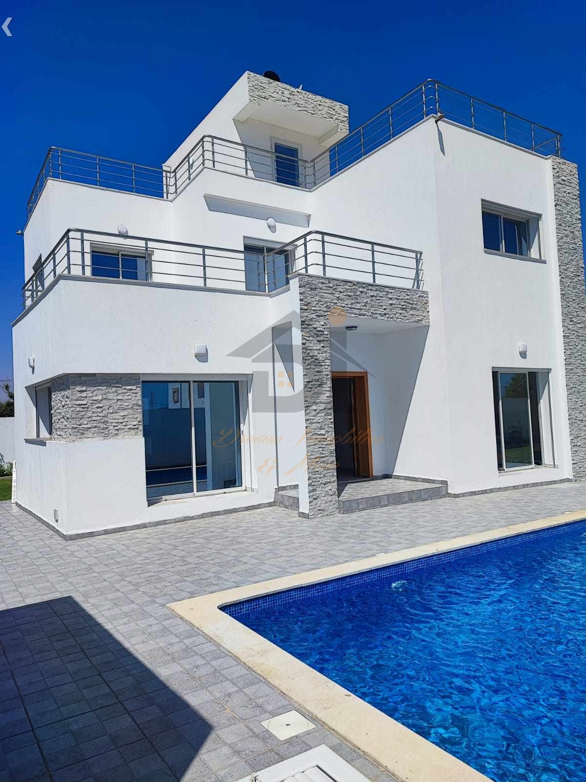 À Louer Pour Vacances VILLA AVEC PISCINE HAUT STANDING ARKO - BnB Tunisie